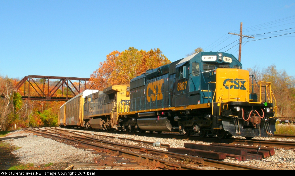 CSX 8887 and 9013